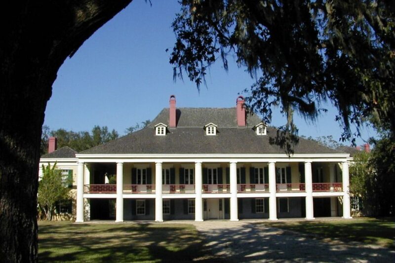 New Orleans: Destrehan Plantation & Airboat Combo Tour - Authenticity and Traveler Experience