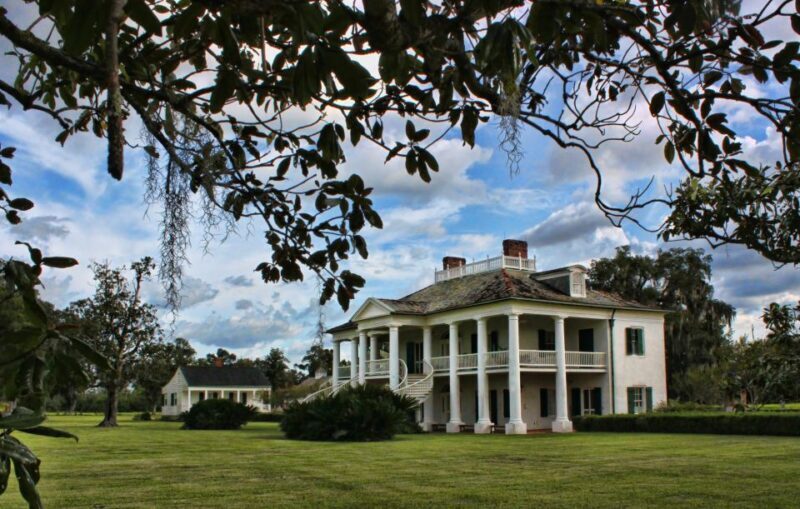 New Orleans: Destrehan Plantation, Houmas House & Lunch - The Journey to Houmas House & Gardens