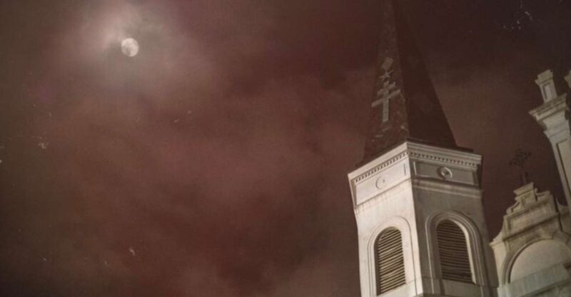 New Orleans Drunken Ghost and Vampire Experience - The Stories and Atmosphere
