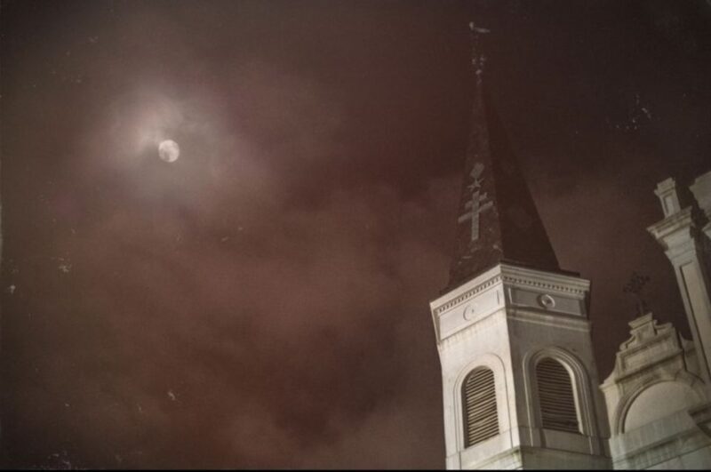 New Orleans Drunken Ghost and Vampire Experience - Accessibility and Group Options