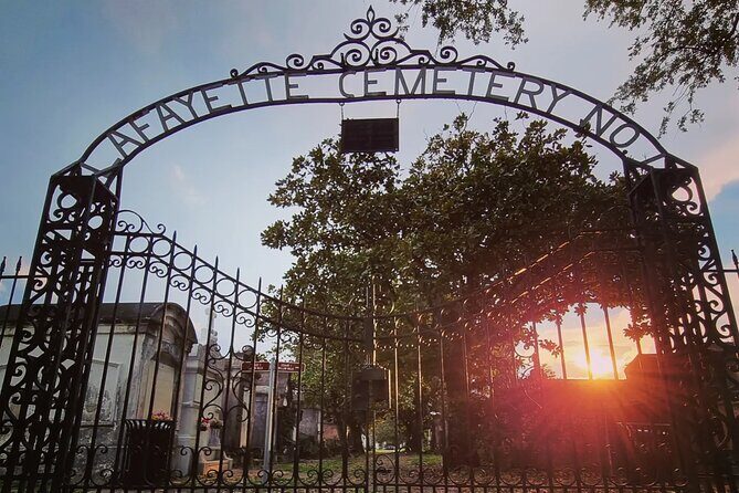 New Orleans Garden District and Cemetery Bike Tour - What Do Reviews Tell Us?