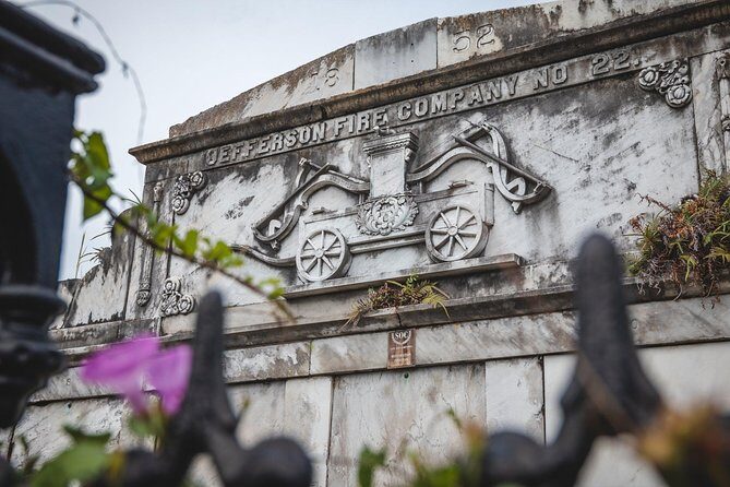 New Orleans Garden District Walking Tour - An In-Depth Look at the New Orleans Garden District Walking Tour
