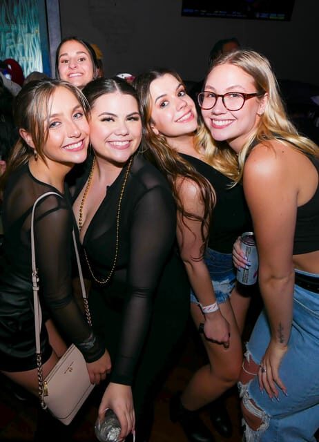 New Orleans: Guided Bourbon Street Bar Crawl with Shots - FAQ