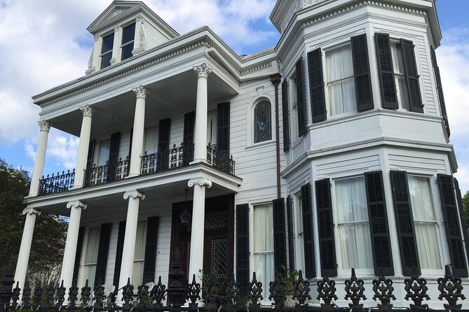 New Orleans Small-Group Garden District Walking Tour - Additional Details That Enhance the Experience
