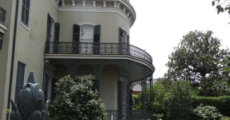 New Orleans: Tombs and Mansions of the Garden District - An In-Depth Look at the Tour Experience
