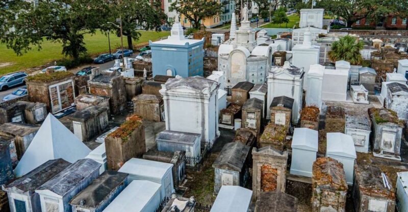 New Orleans: Walking Tour Inside St. Louis Cemetery No. 1 - Key Points