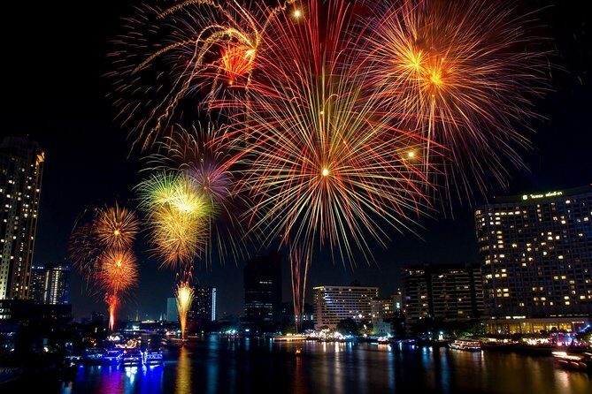 New Year Party : Chao Phraya Princess Dinner Cruise at Bangkok Admission Ticket - Appreciating the Value