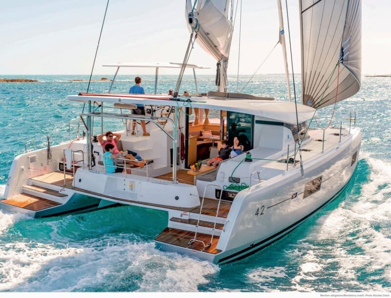 New Year's Eve on a VIP Catamaran in Lisbon with Fireworks - Key Points