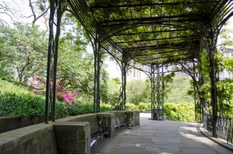 New York City : Central Park Walking Tour With A Guide - The Tour in Action