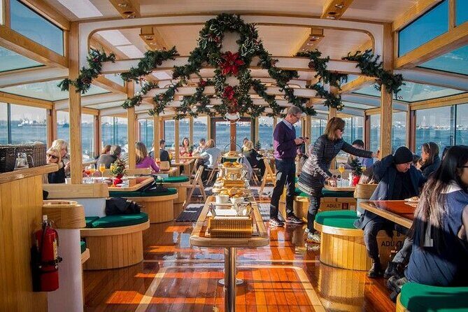 New York City Holiday Brunch Cruise on Classic Boat - Is This Tour Right for You?