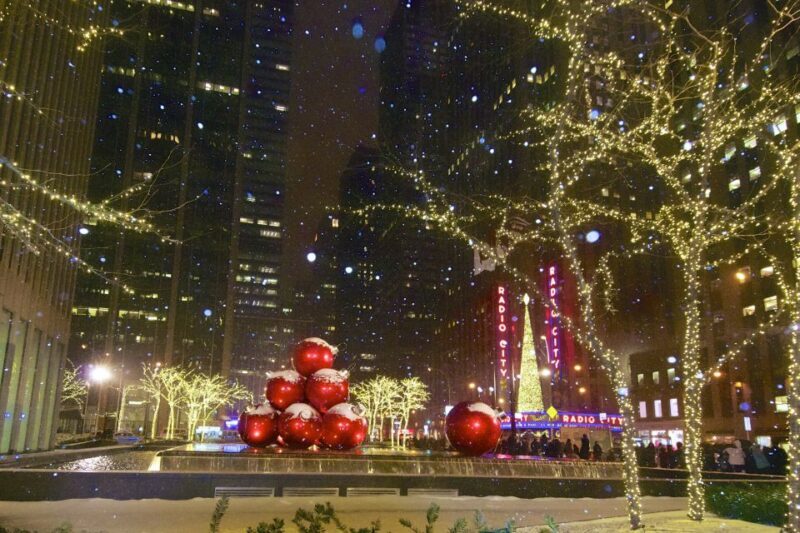 New York City: Holiday Lights Extravaganza Walking Tour - FAQ
