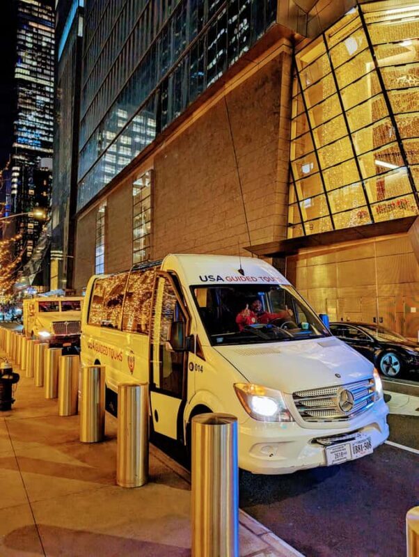 New York City Holiday Lights Tour - Transportation and Group Dynamics