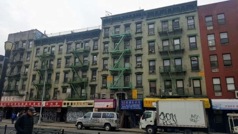 New York City: Lower East Side Tenement & Immigrant Tour - Stories from the Community