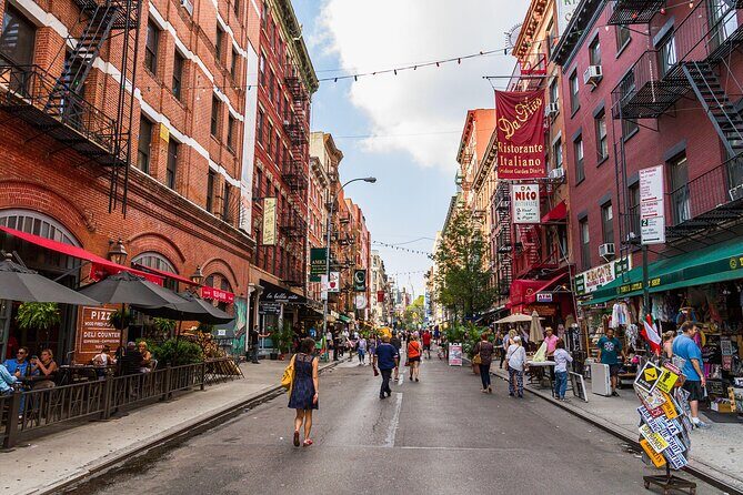 New York City Mafia and Local Food Tour led by NYPD Guides - Introduction to the Mafia & Food Tour Experience in NYC