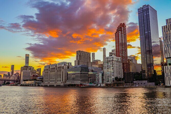 New York City Night Cruise Tour - Analyzing Value: Price Meets Experience