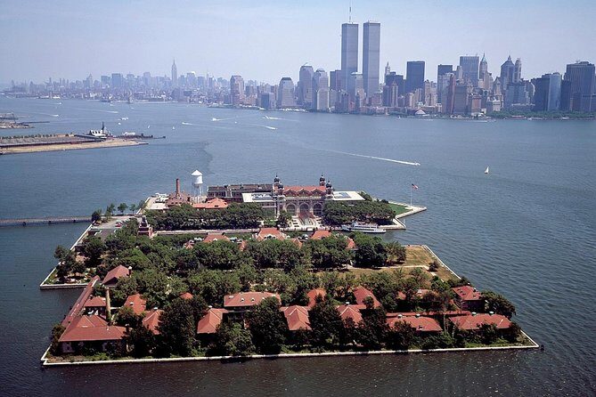 New York City Skyline and Statue of Liberty Cruise - Who Should Consider This Cruise?