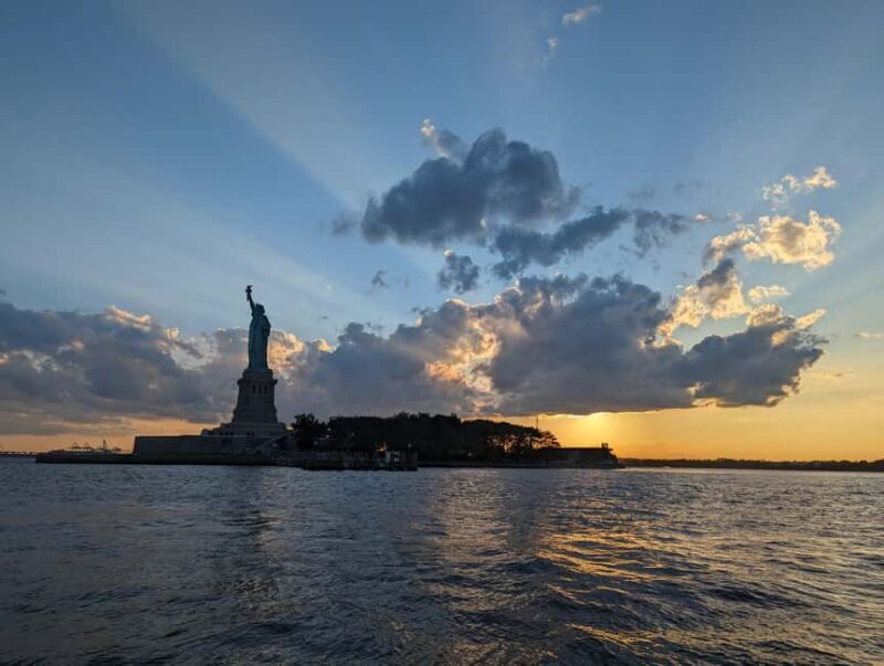 New York City: Statue of Liberty Sailing Charter - The Value: Is it worth the price?