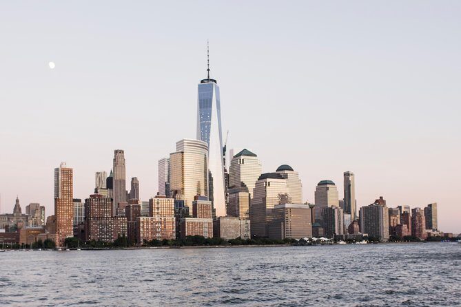 New York City Sunset Cruise on a Yacht - The Complete Breakdown of the Experience