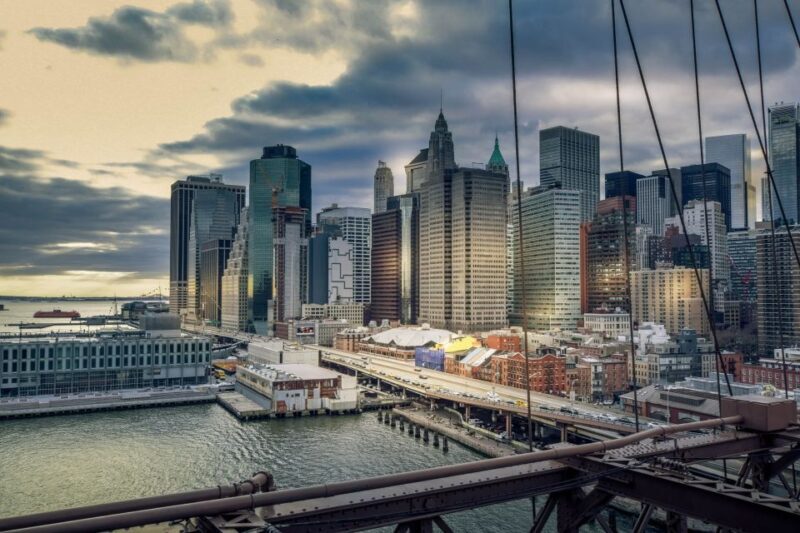 New York City: Via private SUV/VAN Highlights Tour. 13 max - The Longer 5-Hour Tour Adds Even More