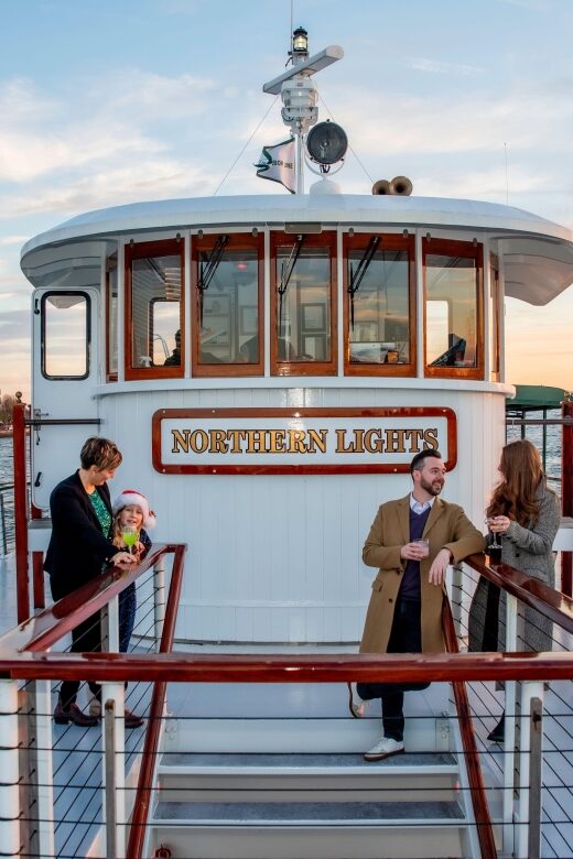 New York City: Weekend Holiday Brunch Cruise - The Brunch Experience: Delicious Food and Thoughtful Service