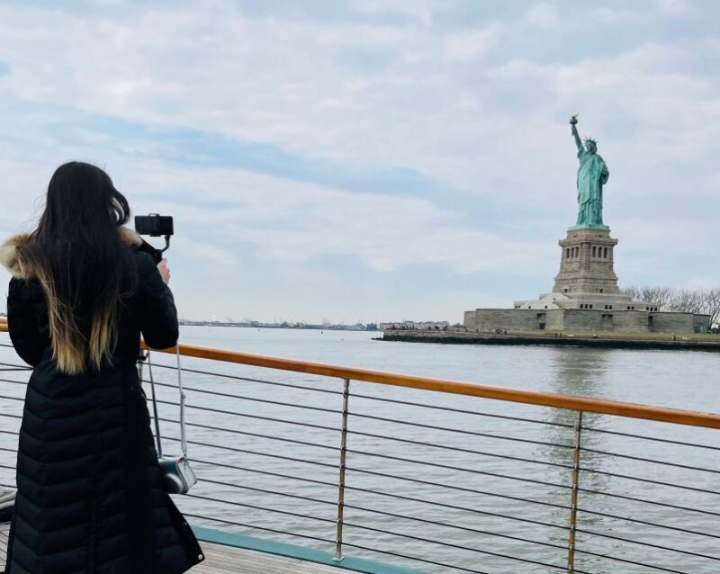 New York City: Weekend Holiday Brunch Cruise - Authentic Reviews: What Travelers Say