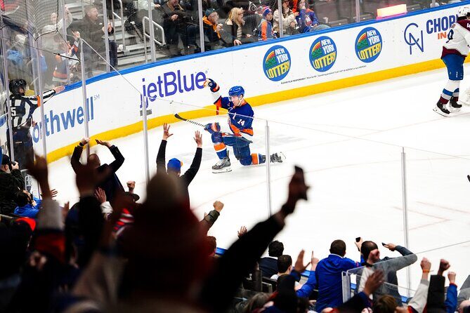 New York Islanders NHL Game Ticket - Who Is This Experience Best For?