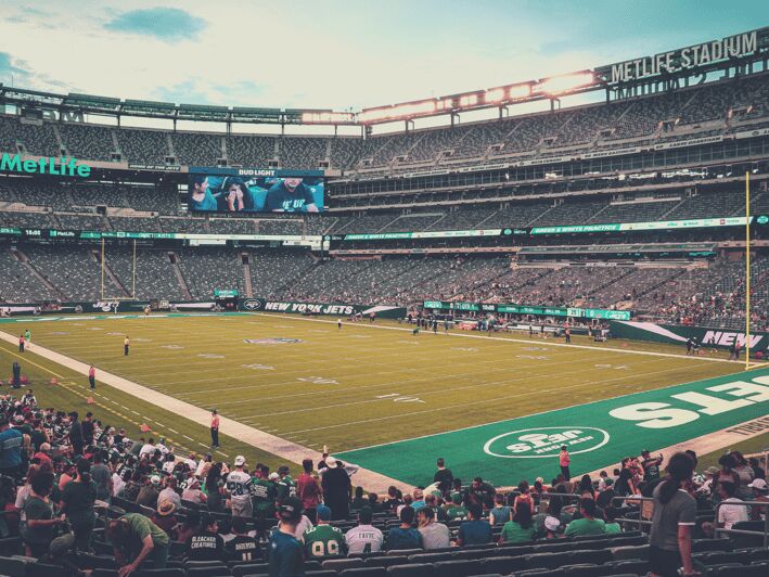 New York: New York Jets Football Game at Metlife Stadium - A Closer Look at Attending a New York Jets Football Game at MetLife Stadium