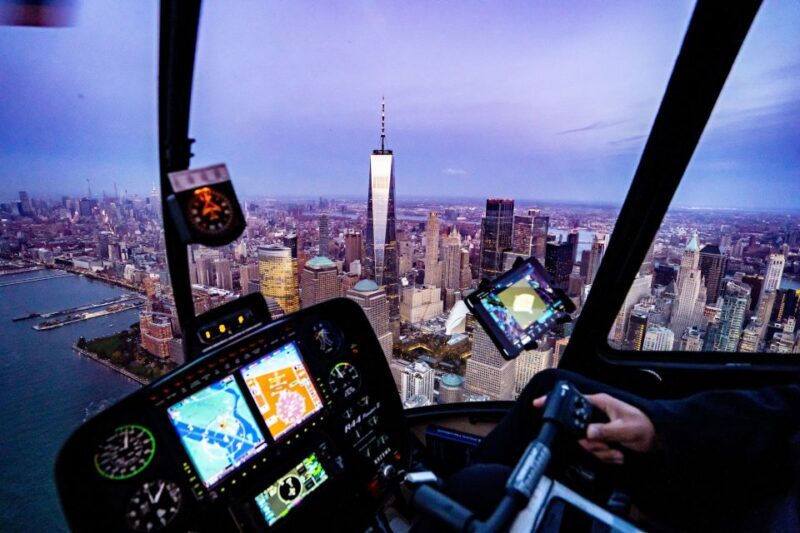 New York: Private Scenic Helicopter Charter with Champagne - Key Points