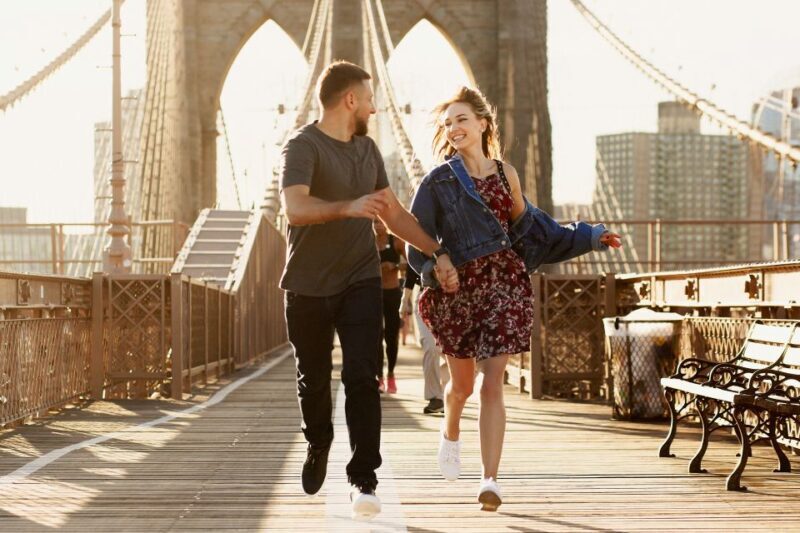 New York: Professional Photoshoot at Brooklyn Bridge - What to Expect from Your Photos