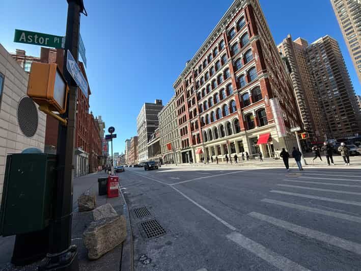 New York Soho and the Village Art and Architecture Tour - Visualizing the Experience