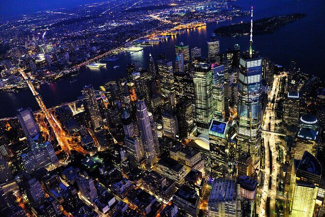 New York: Times Square Evening Walking Tour with Hot Dog - Key Points
