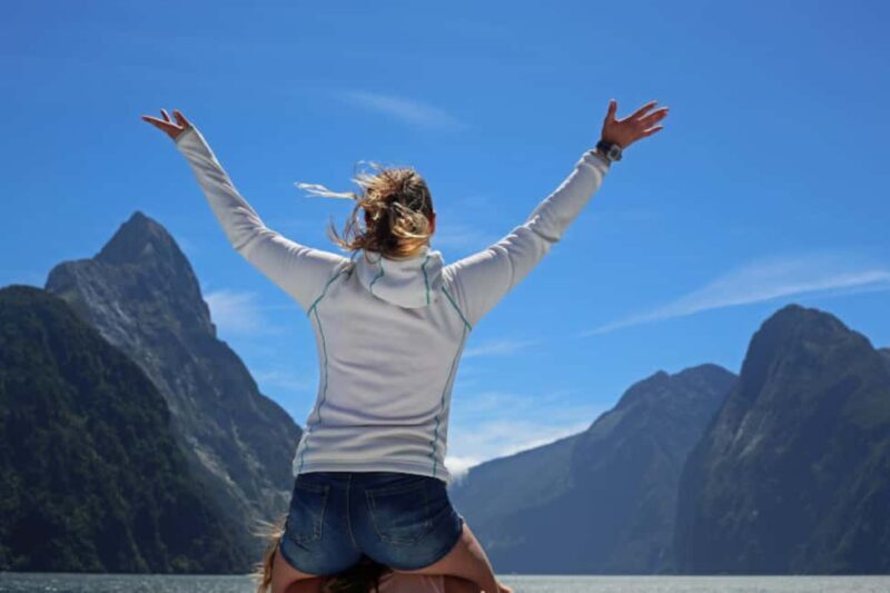 New Zealand: South Island Hop-On Hop-Off Pass - Comfort, Guides, and Transportation