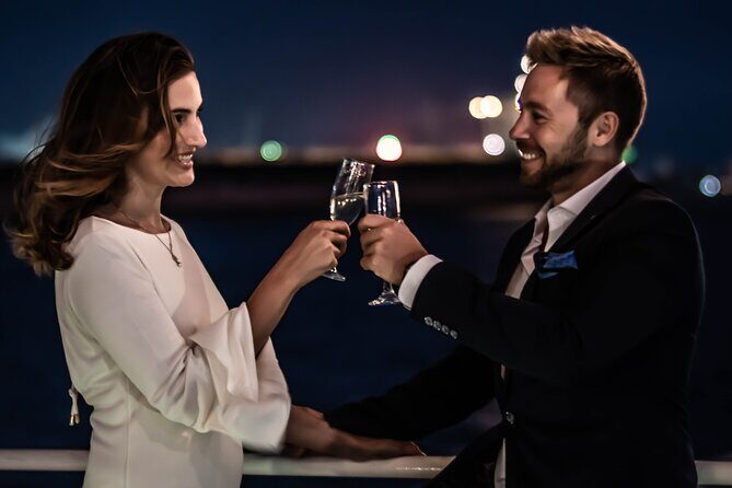 Newcastle Harbour Dinner Cruise with Buffet and Live Music - The Sum Up