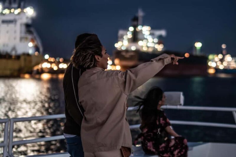 Newcastle: Harbour Dinner Cruise with Live Music - Live Music and Atmosphere