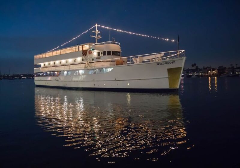 Newport Beach: Christmas Day Buffet Brunch or Dinner Cruise - FAQs