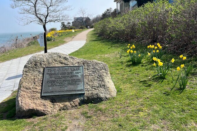 Newport Cliff Walk Guided Tour - Key Points
