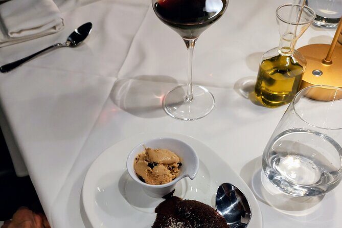 Newport Foodies Winter Stroll A Culinary Journey Through History - An In-Depth Look at the Tour Experience