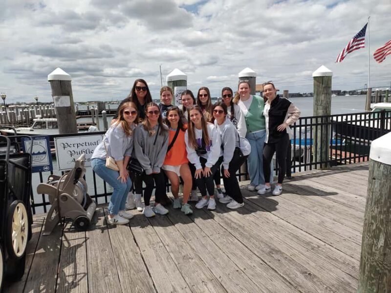 Newport: Highlights Tour with Local Cuisine, Unique History - Key Points