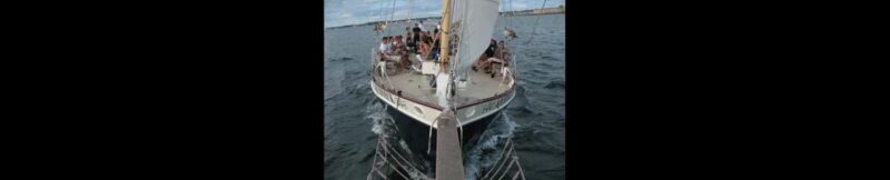 Newport: Morning Mimosa Sail aboard Schooner Aquidneck - An Authentic Newport Experience on the Water