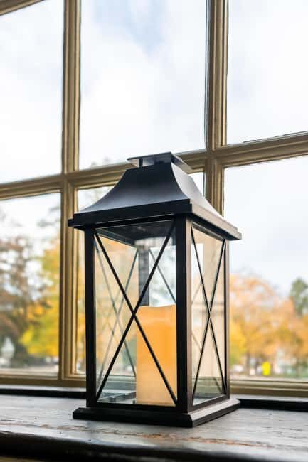 Newport, RI: Holiday Lantern Walking Tour - FAQs