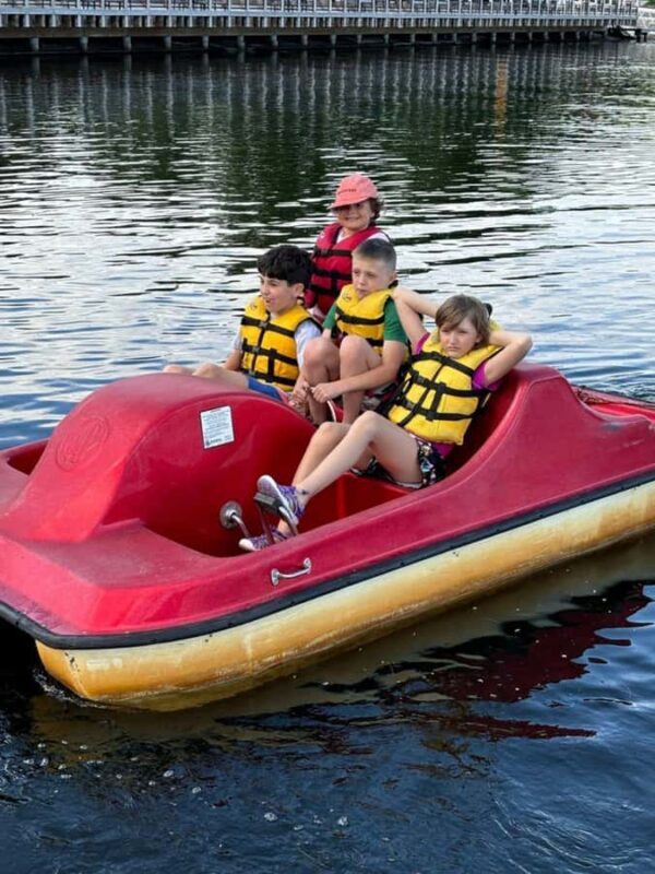 Newton: Charles River Pedal Boat Rental - An Inviting Water-Based Experience in Nahanton Park