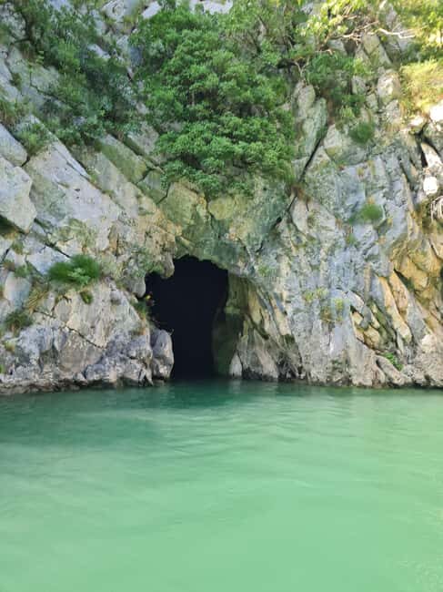 N'Gegaj- Vau i Dejës Lake: Shurdhah Island and Boat Tour - A Deep Dive into the Experience