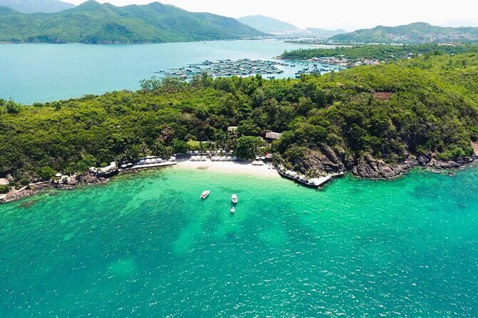 Nha Trang Bay Day Tour: Snorkeling, Fishing, BBQ Lunch & Relaxing - What Travelers Say