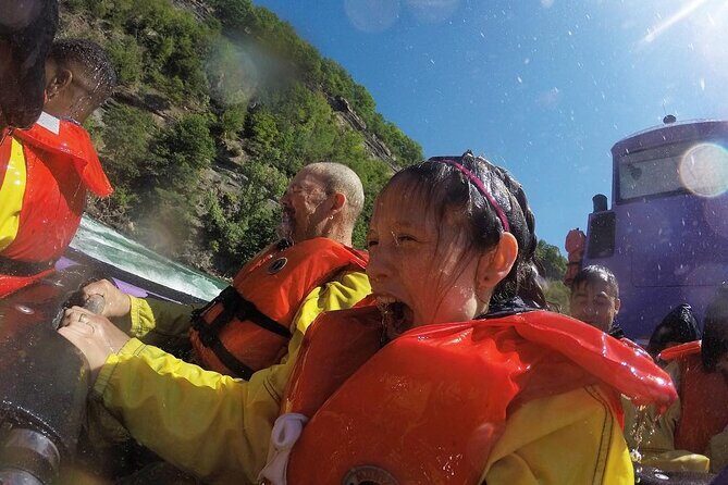 Niagara Falls Canada Open-Top (Wet) Jet Boat Tour - A Closer Look at the Experience