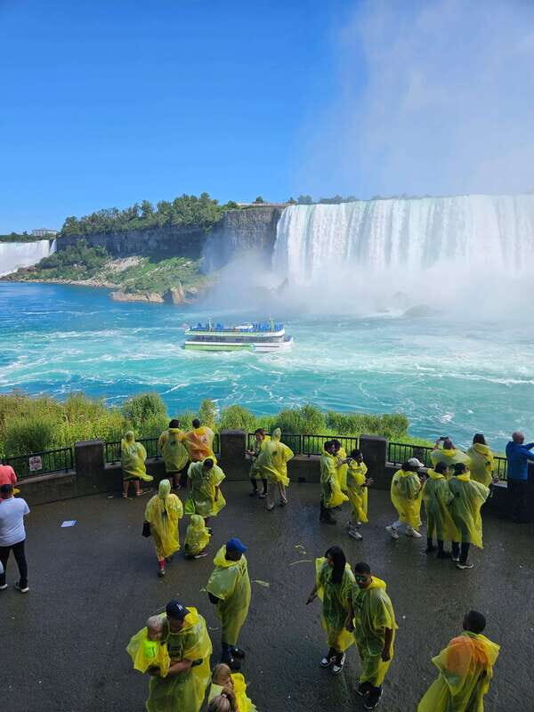 Niagara Falls: Canada with a Portuguese-speaking guide - Key Points