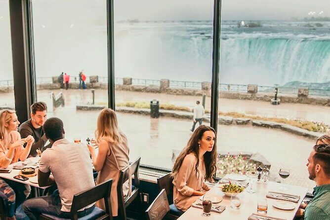 Niagara Falls Evening Tour with Boat, Dinner & Illumination Tower - FAQ