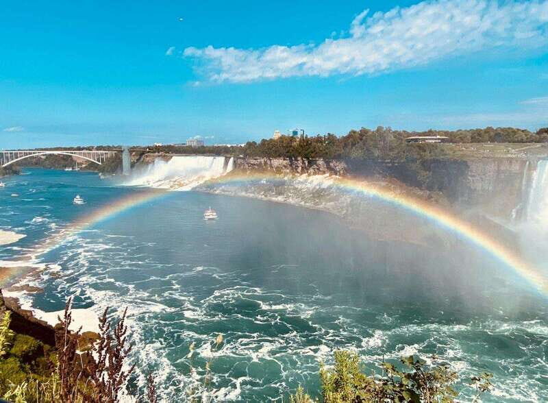 Niagara Falls: Luxury Private Tour with Winery stop - Why the Free Time Matters