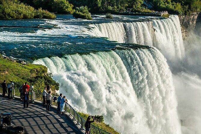 Niagara Falls Night Illumination Tour: American, Bridal and Horseshoe Falls - What to Expect from the Niagara Falls Night Illumination Tour