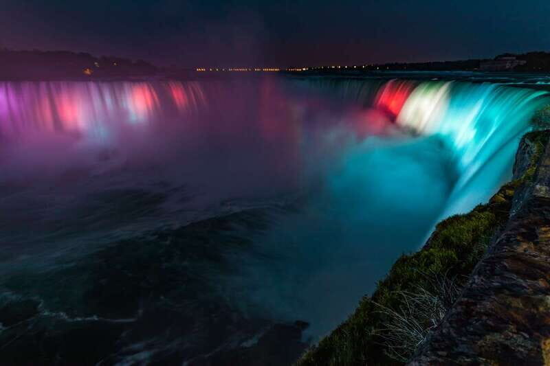 Niagara Falls: Night Tour with Fireworks Boat Ride & Dinner - A Detailed Look at the Experience