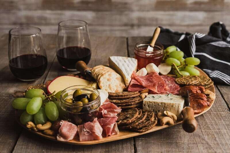 Niagara Falls: Public Niagara Wine Tour with Transportation - Who Is This Tour Best For?
